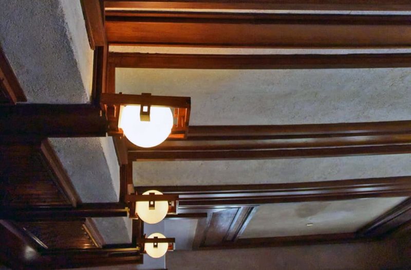 Touring Frank Lloyd Wright's Robie House - DesignJunket