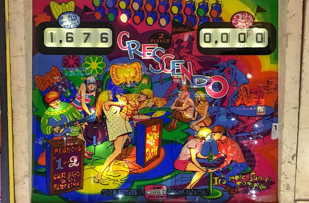 The Golden Age of Pinball Art at the Pinball Hall of Fame - DesignJunket